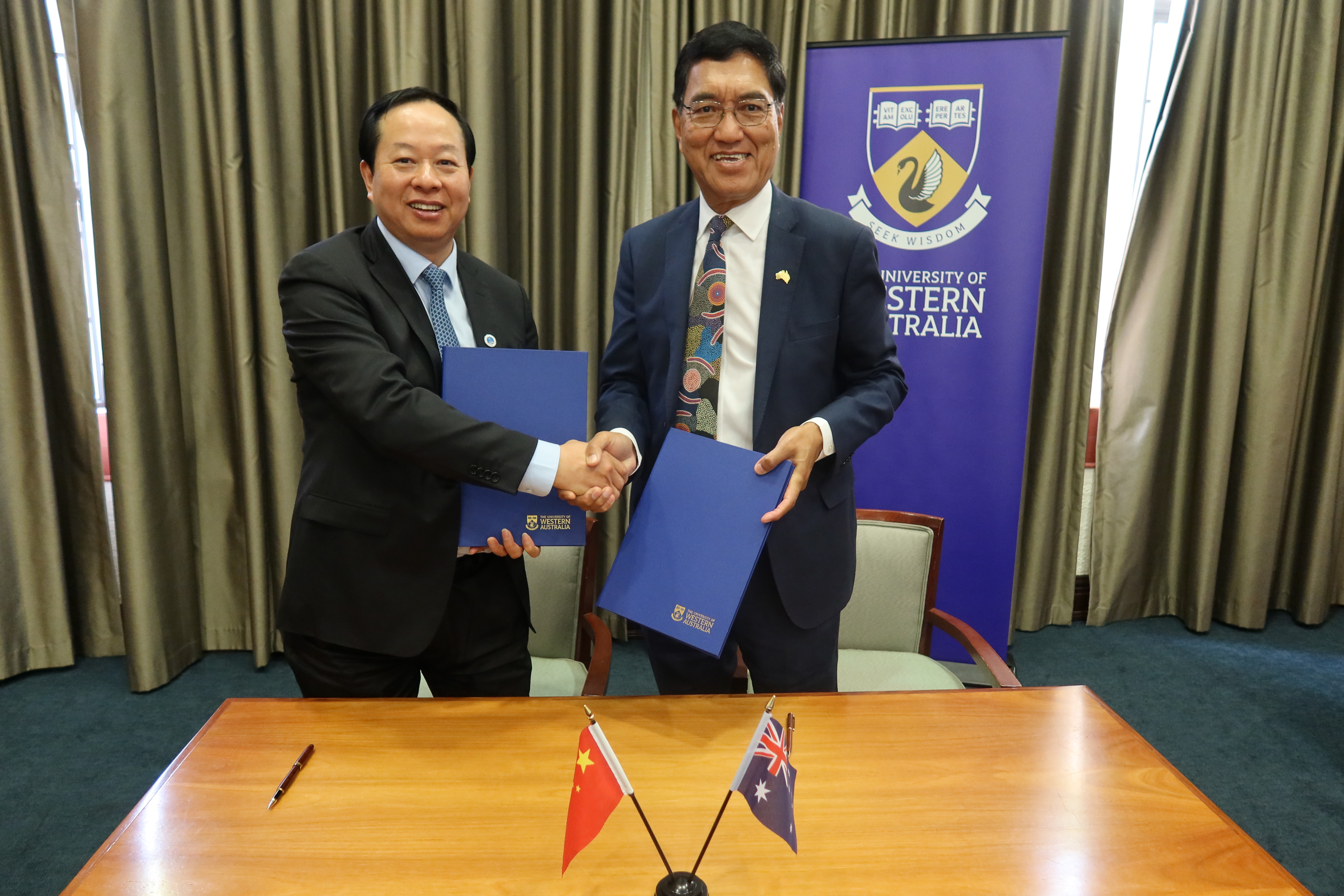 Moving Forward to Educational Opening Up: Zhang Xichun, Chancellor of ...